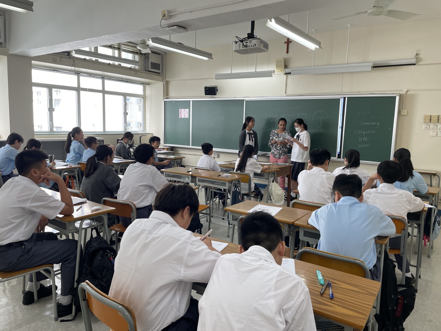 Secondary 1 Summer Bridging English Course 嶺南衡怡紀念中學